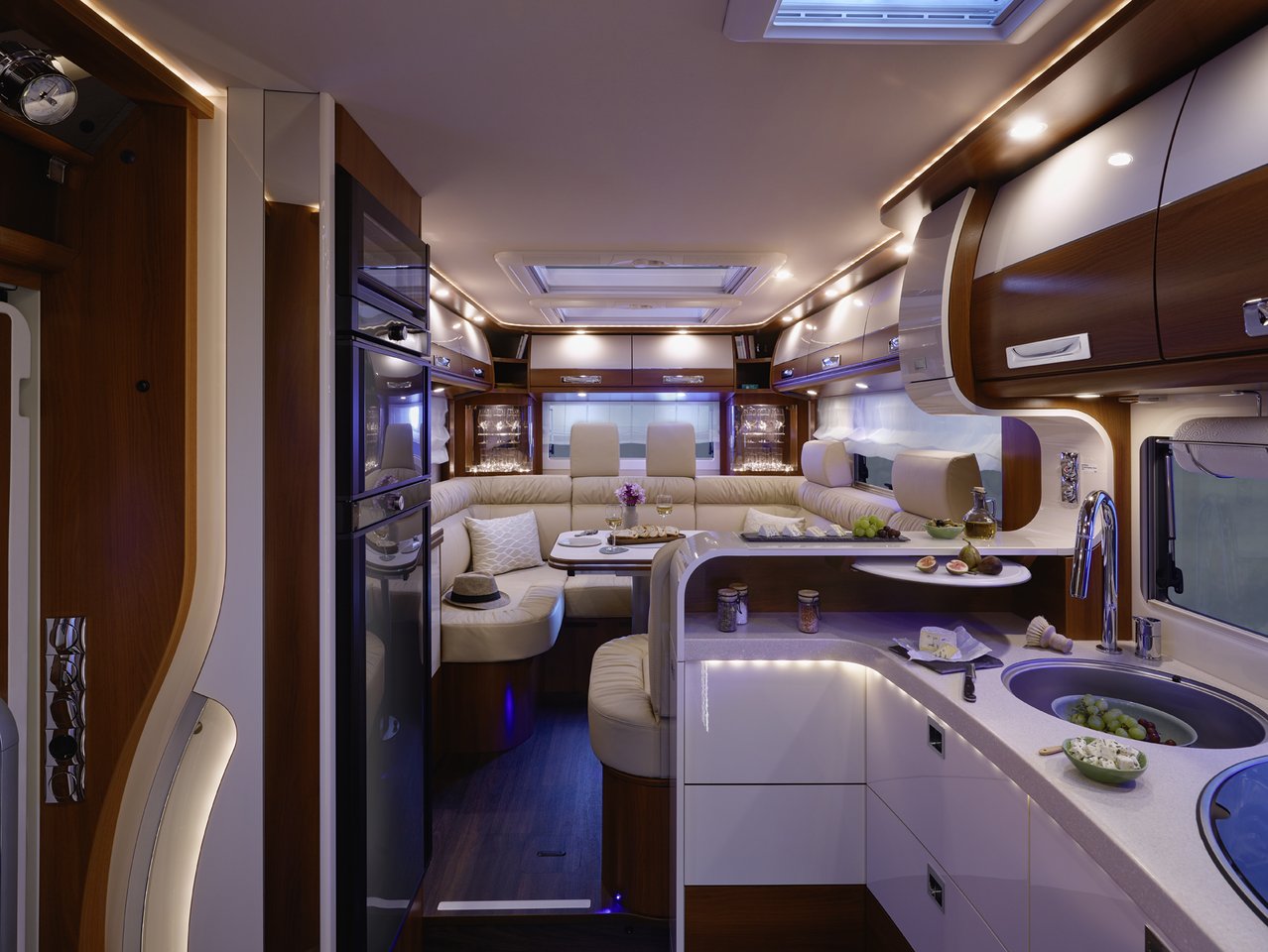 Travel in comfort and style with the Carthago liner-for-two